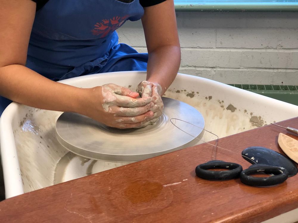 Hand Building vs Wheel Throwing: Learn How to Make Pottery